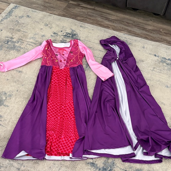 Source Unknown | Costumes | Sara Sanderson Kids Costume Dress And Cape ...